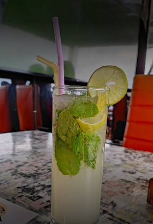 What's Up! Cafe - Kolkata